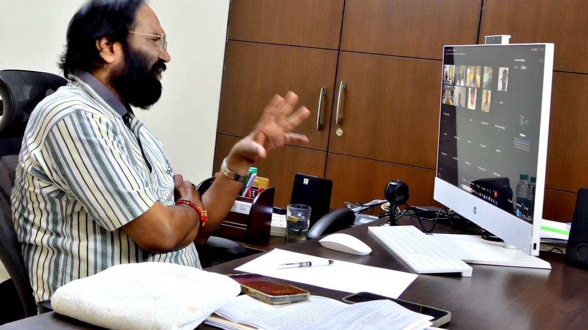 Expedite project works on priority basis, Uttam Reddy tells officials - The Hindu